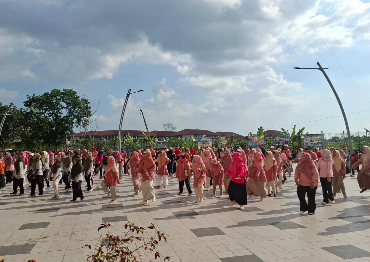Bangun Kebugaran dan Sinergi Lintas Instansi, Ratusan ASN Bersama Warga ...